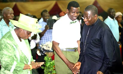Echoes of 2011 polls: Jonathan returns to Redemption Camp; Adeboye ...