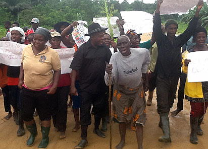 90-yr-old woman leads protest over abandoned road in Bayelsa - Vanguard ...