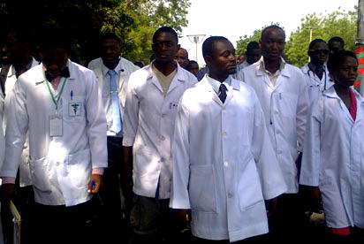 Why Nigerian doctors are rushing abroad – NMA, others