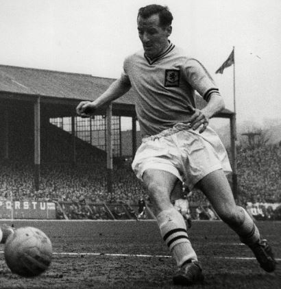 Former England striker Sewell dies aged 89 - Vanguard News