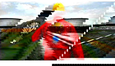 Total sells equity in Hazira terminal, signs LNG agreement with Shell ...