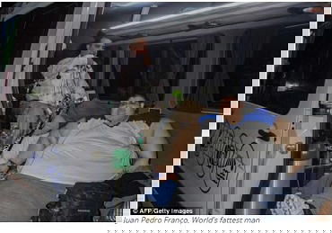 Meet world’s fattest man as he struggles to walk - Vanguard News