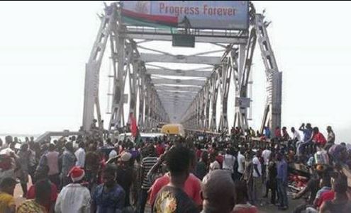 COVID-19: Anambra, Delta hold talks to check movement on Niger Bridge