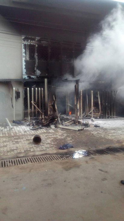 Photos: Tanker Drivers Go on Rampage in Apapa, Burn Banks - Vanguard News
