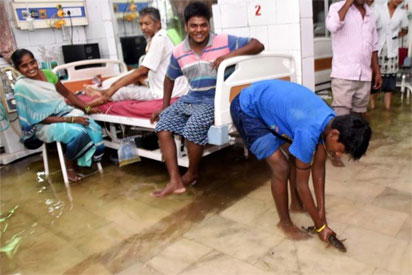 Fish in hospital as rains kill 80 in north India - Vanguard News