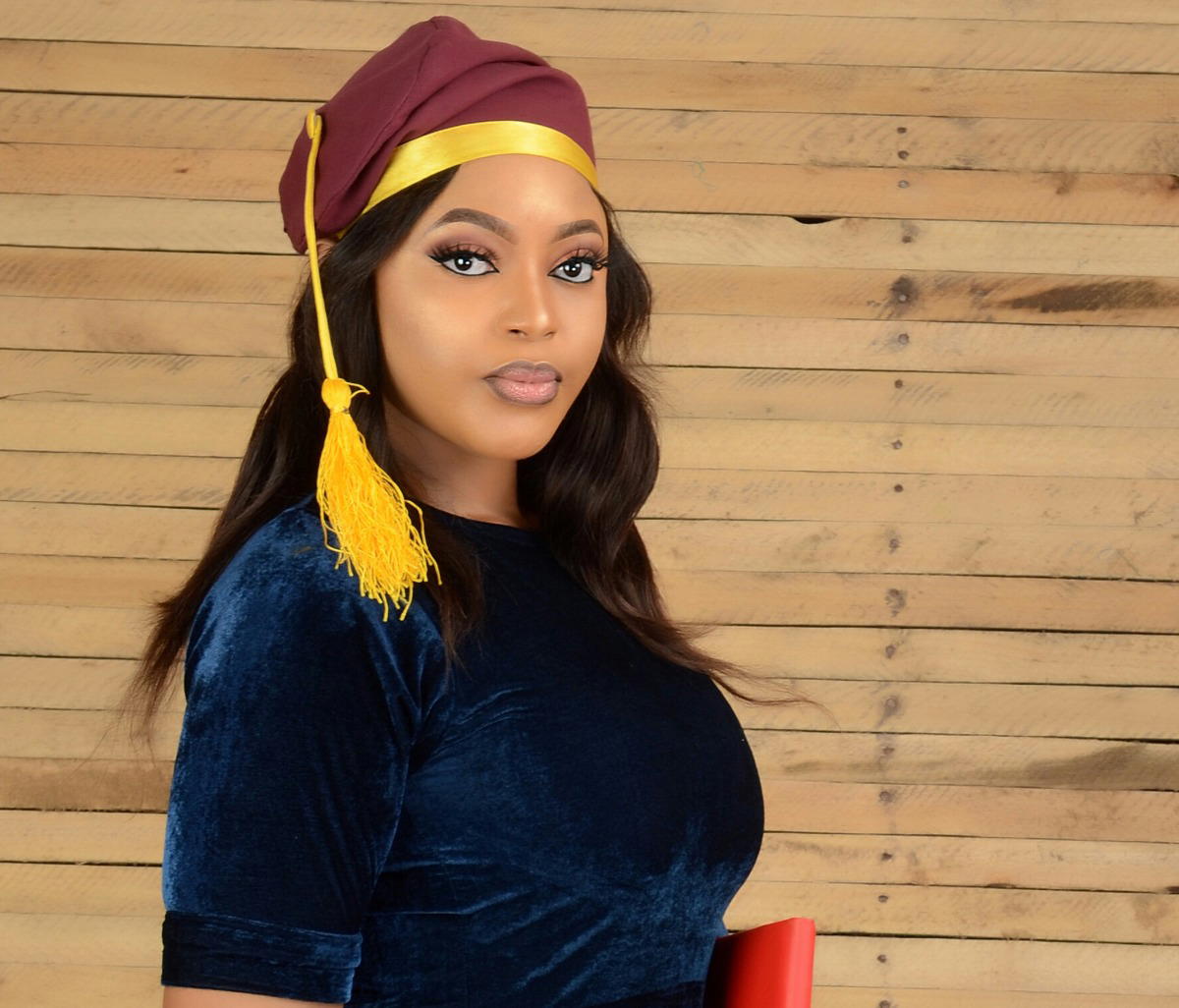 Nollywood actress, Biola Ige shines at UNILAG's graduation - Vanguard News