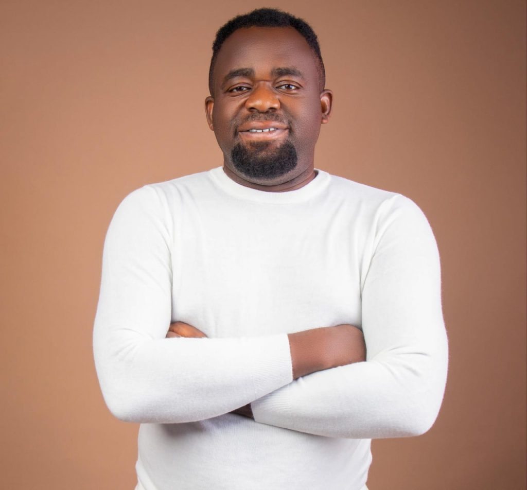 Nigerian comedian, Loudvoice holds show in Abuja