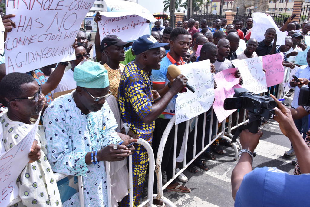 Protest rocks Alausa over Supreme Court verdict on Agidingbi Community ...