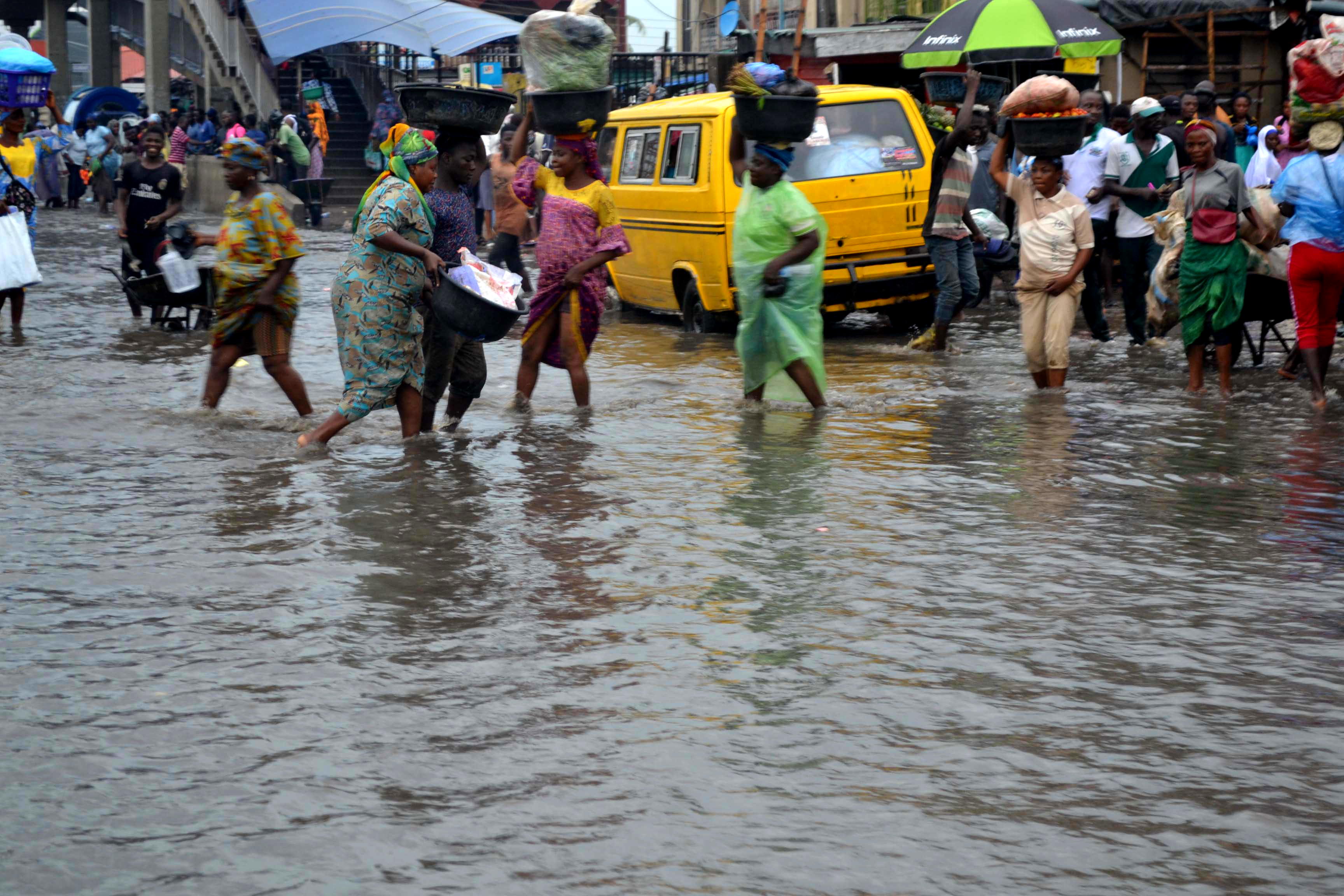 Gov. Yahaya visits flood-ravaged communities in Gombe, pledges support ...