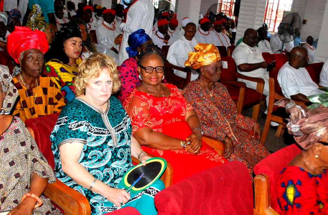 Photos: Oba Ewuare II, Special Thanksgiving on Ugie Ododua, Ugie Ivie ...