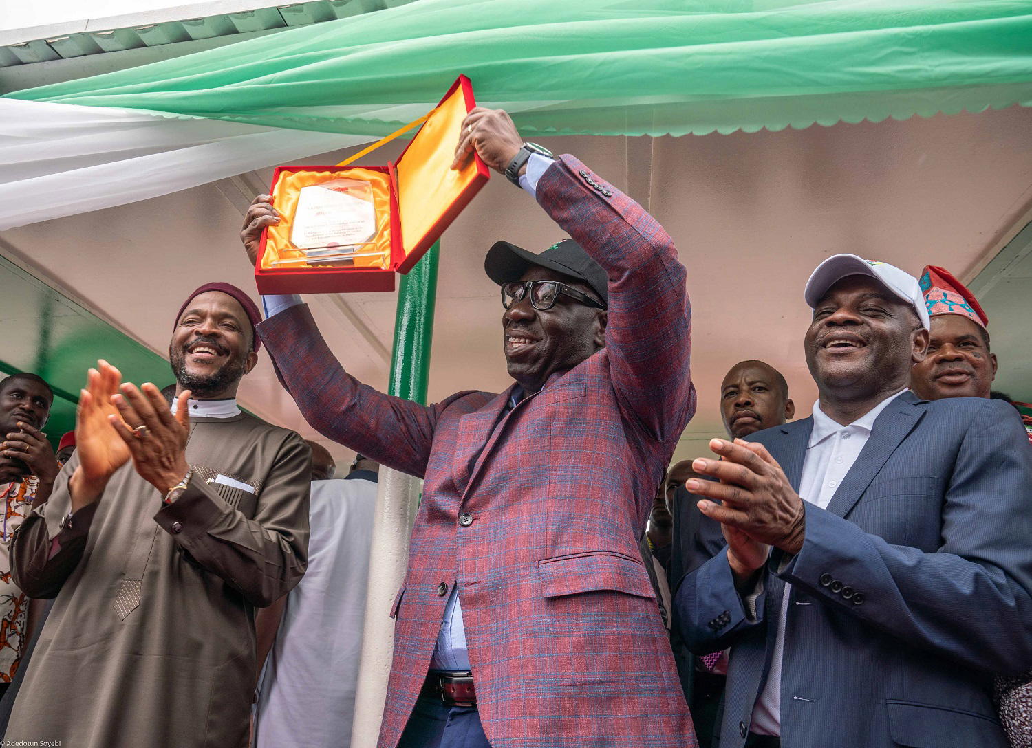 Obaseki receives NUT 2019 best performing governor award