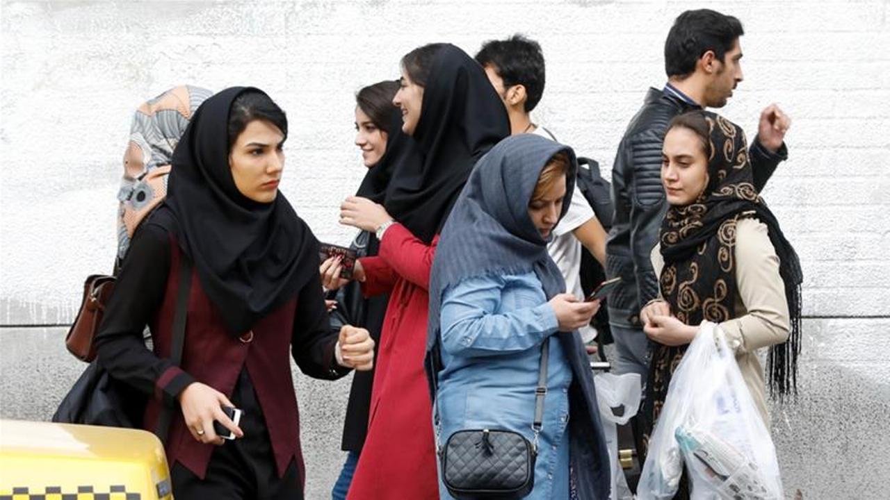 Iran women married to foreigners can pass citizenship to children