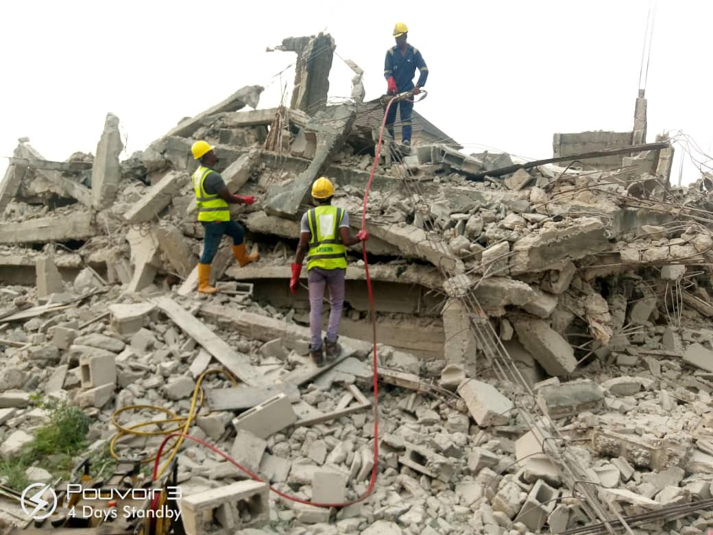 One escapes as uncompleted three storey building collapses in Lagos