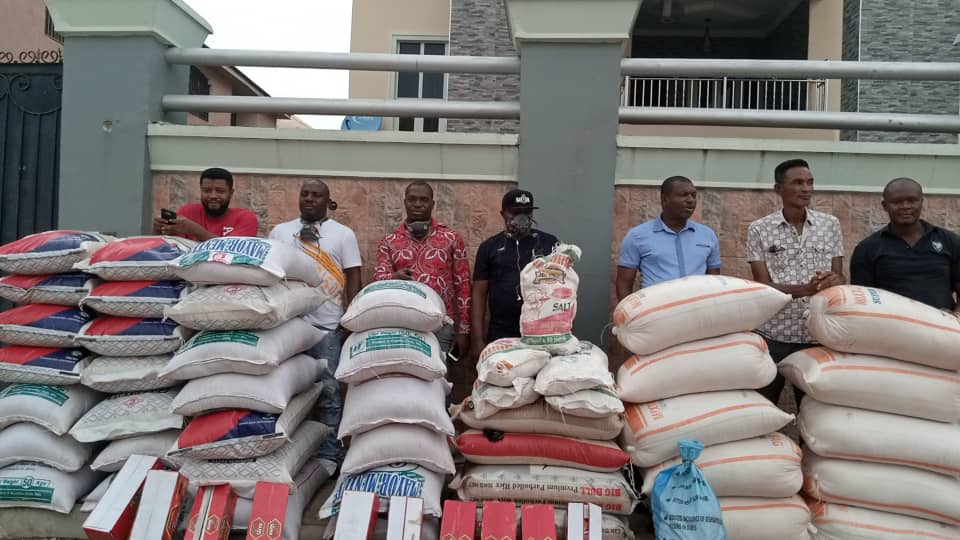 Covid-19: Diamond Estate gives out relief materials to over 400 families