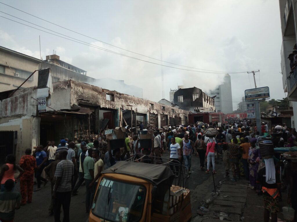 PHOTOS: Aftermath of Dugbe Alawo Market fire in Ibadan - Vanguard News