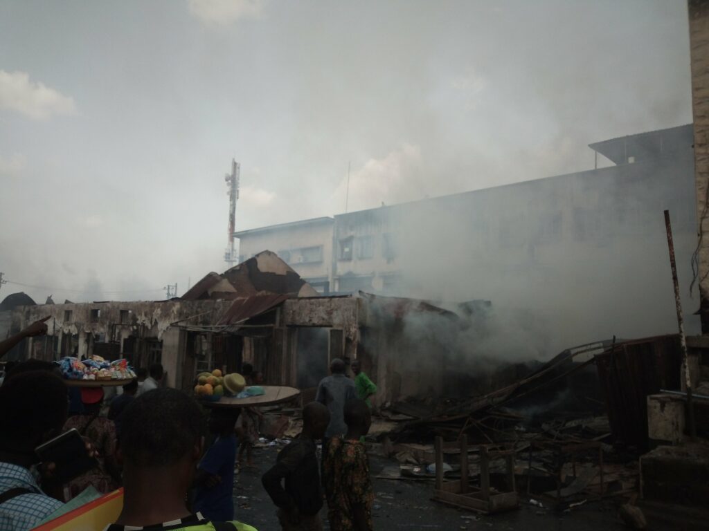 PHOTOS: Aftermath of Dugbe Alawo Market fire in Ibadan - Vanguard News