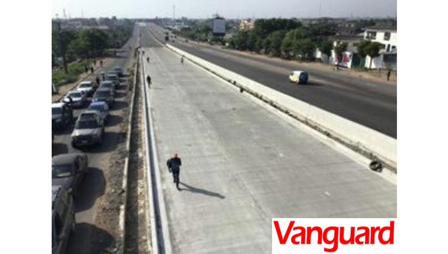 [Photos] Lockdown: Compliance on Gbagada expressway