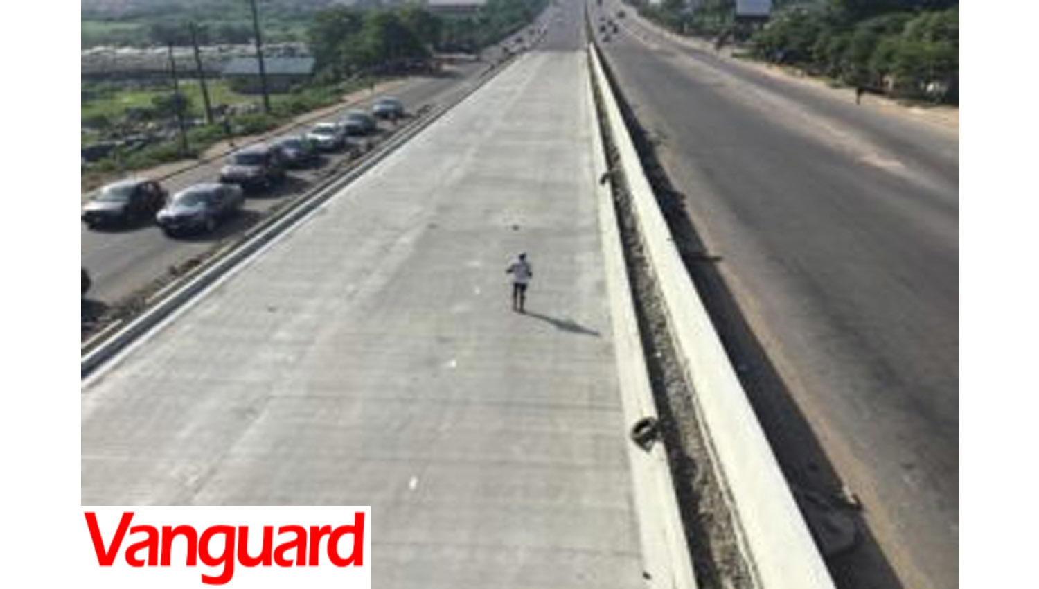 [Photos] Lockdown: Compliance on Gbagada expressway