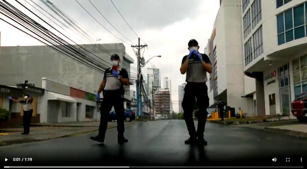VIDEO: Panama police singing, dancing to entertain citizens on lockdown