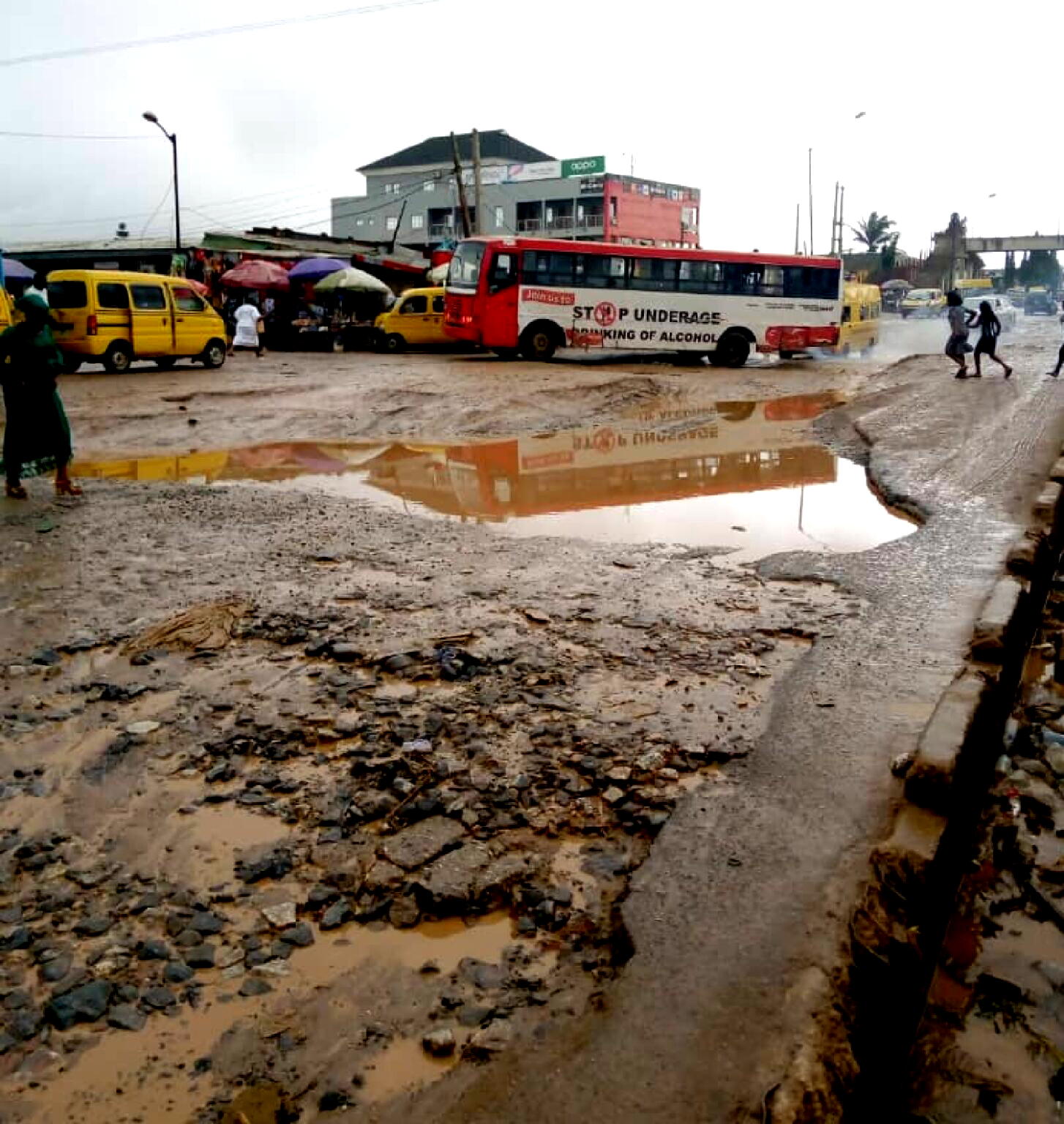 Downpour shuts down Lagos metropolis again - Vanguard News