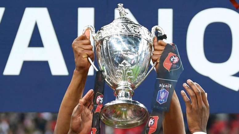 PSG battles St Etienne in Cup final as French football resumes