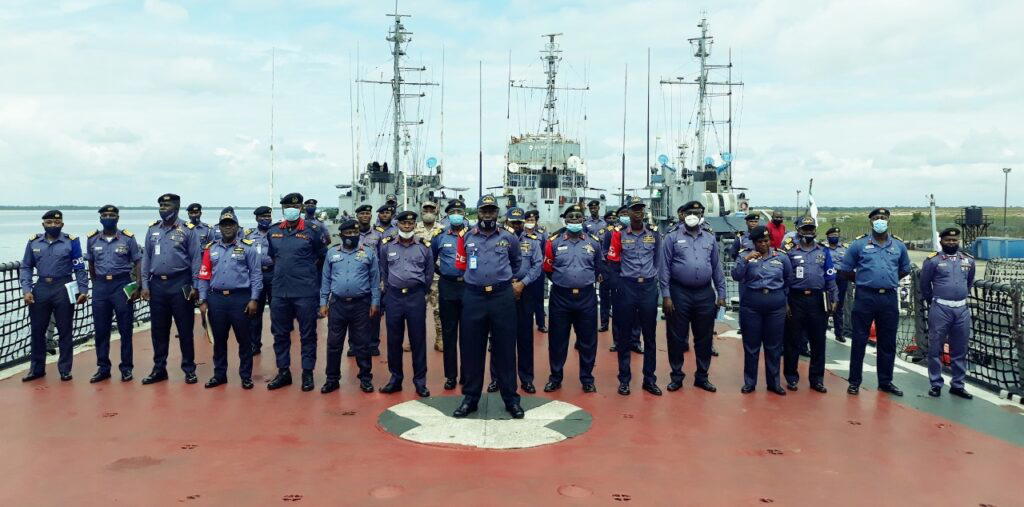 Navy seizes 9,250 litres of PMS, 5 boats in A’Ibom - Vanguard News