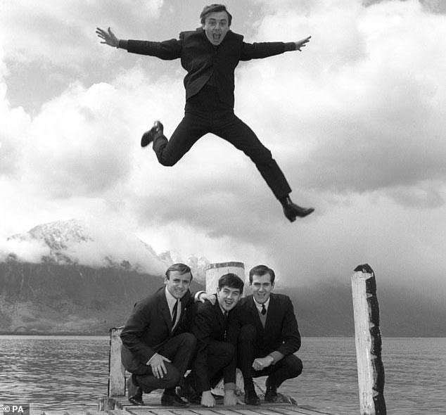 Gerry Marsden, 'You'll Never Walk Alone' singer, is dead - Vanguard News