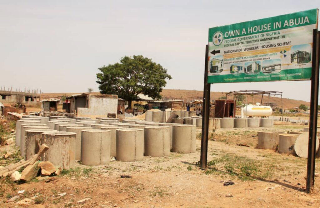 PHOTOS: Abandoned federal housing projects for civil servants in Abuja - Vanguard News