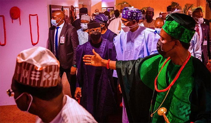 Buhari’s photographer, Omoboriowo, now world record holder for largest ...