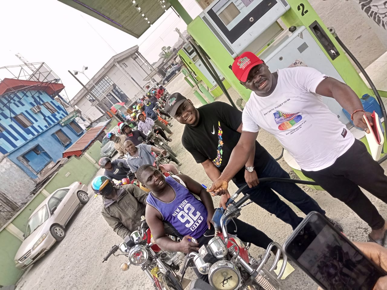 Umurhohwo Share Valentine's Love With Okada & Keke Riders - Vanguard News