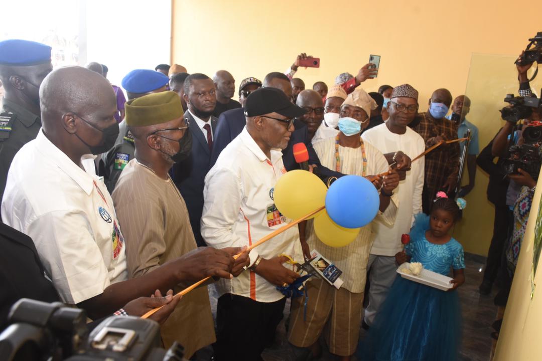 Akeredolu commissions second Business School built in South West by ...