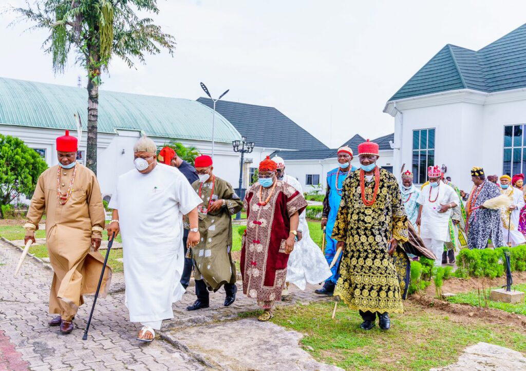 Photos: Gov Uzodimma inaugurates Imo State Traditional Rulers Executive ...
