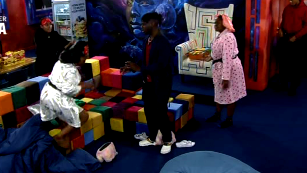 [PHOTOS] Freaky moments from BBNaija Level Up first pool party ...