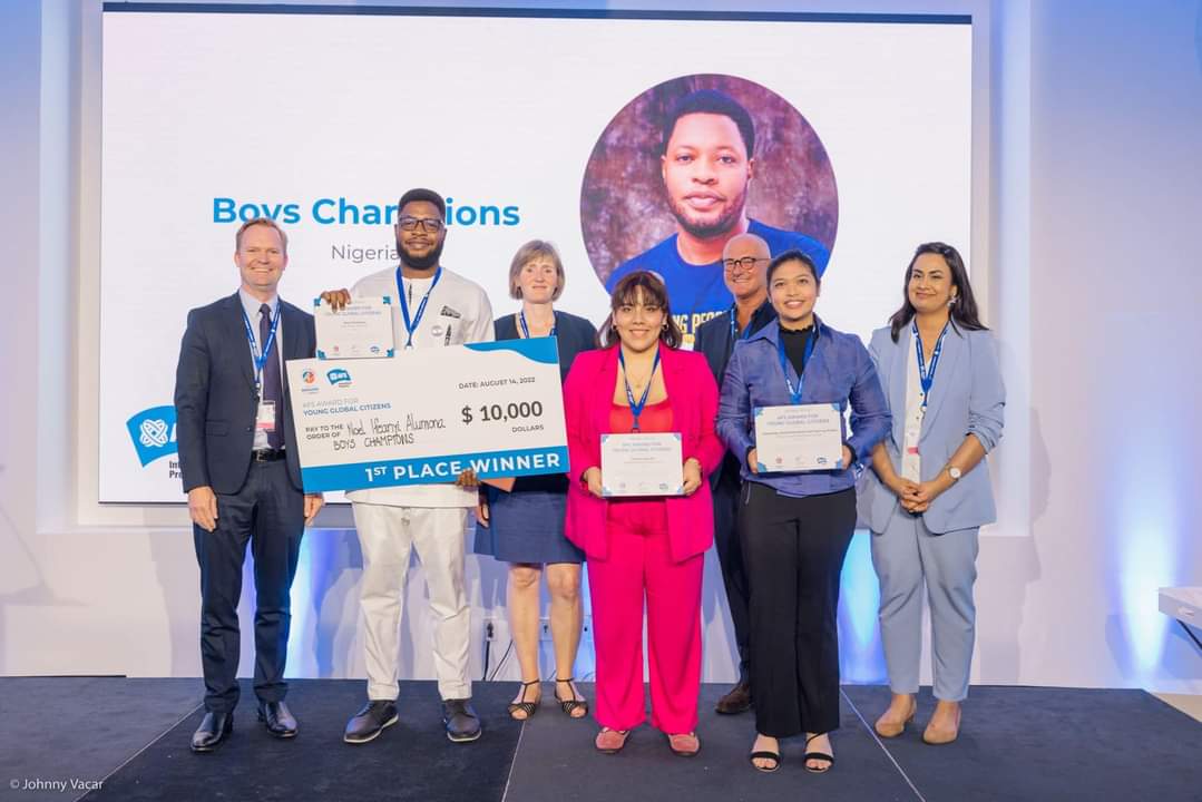 Nigerian student becomes first African to win 108-year-old awards, gets ...