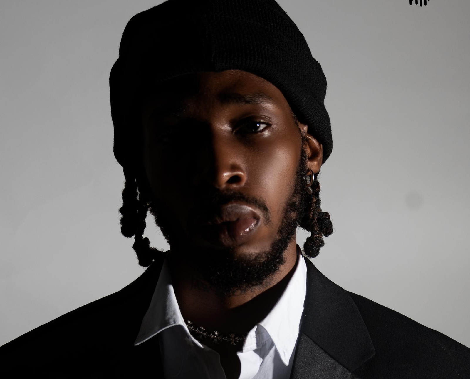 Meet Swayvee, voice of streets and new age artiste - Vanguard News