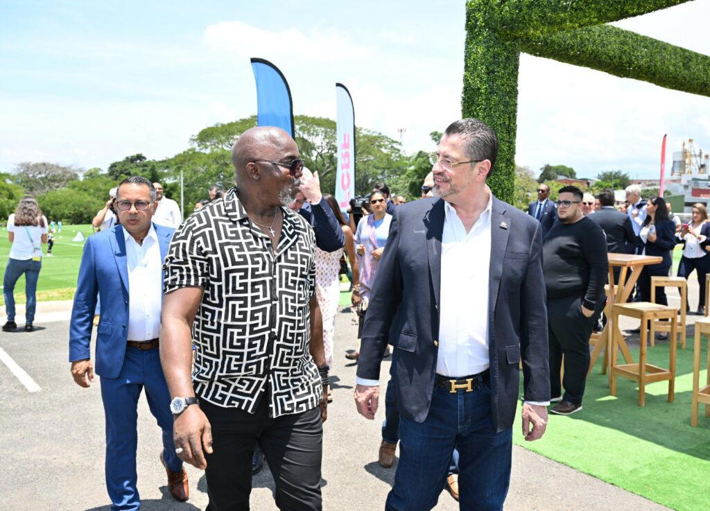 Pinnick, Costa Rica President Rodrigo Chaves commissioning a FIFA ...