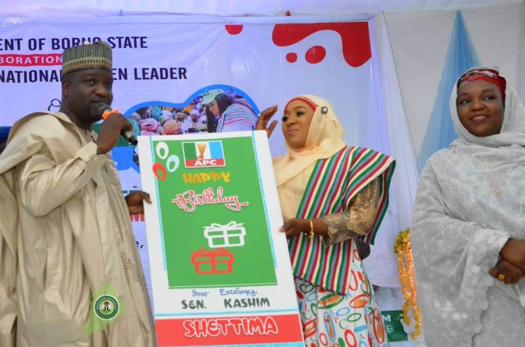 2,000 women get N20,000 each as Borno Govt, National APC Women Leader ...