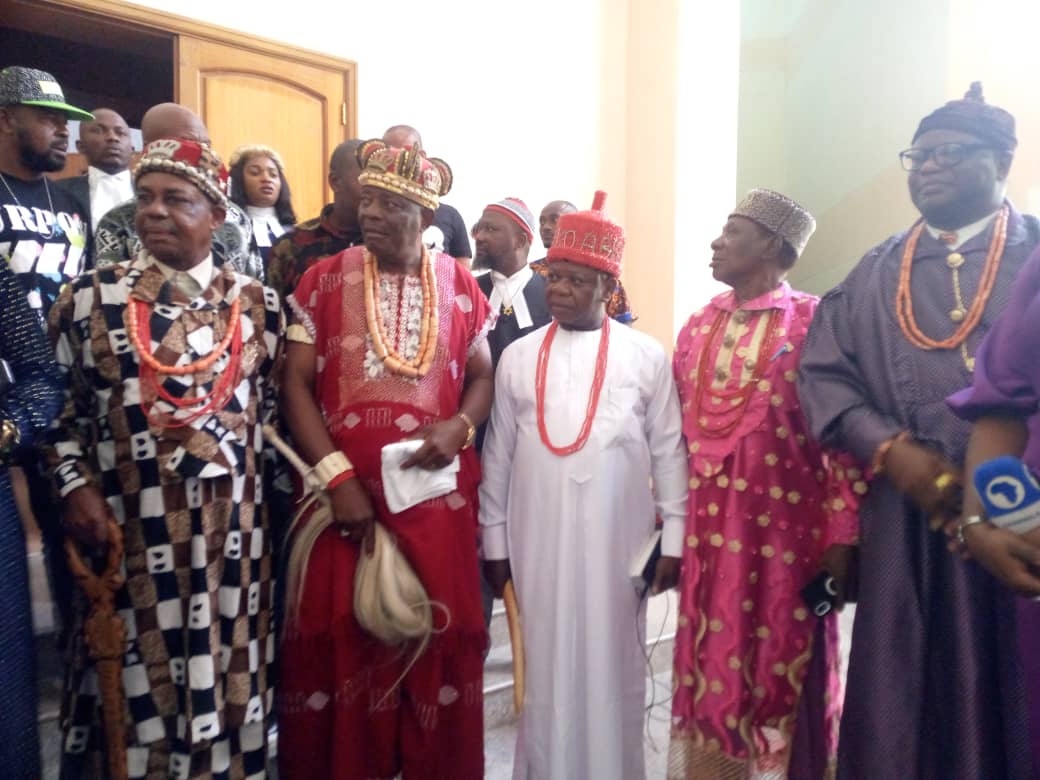 Igbo traditional rulers storm court, demand Nnamdi Kanu's release ...
