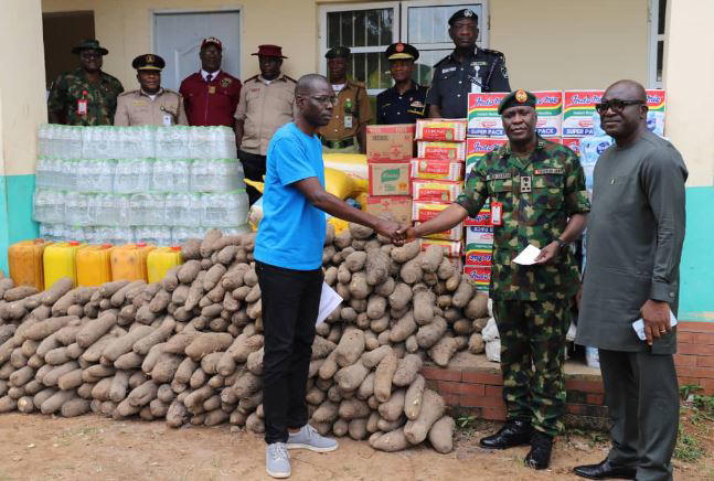 Army donates relief materials to flood victims in Delta