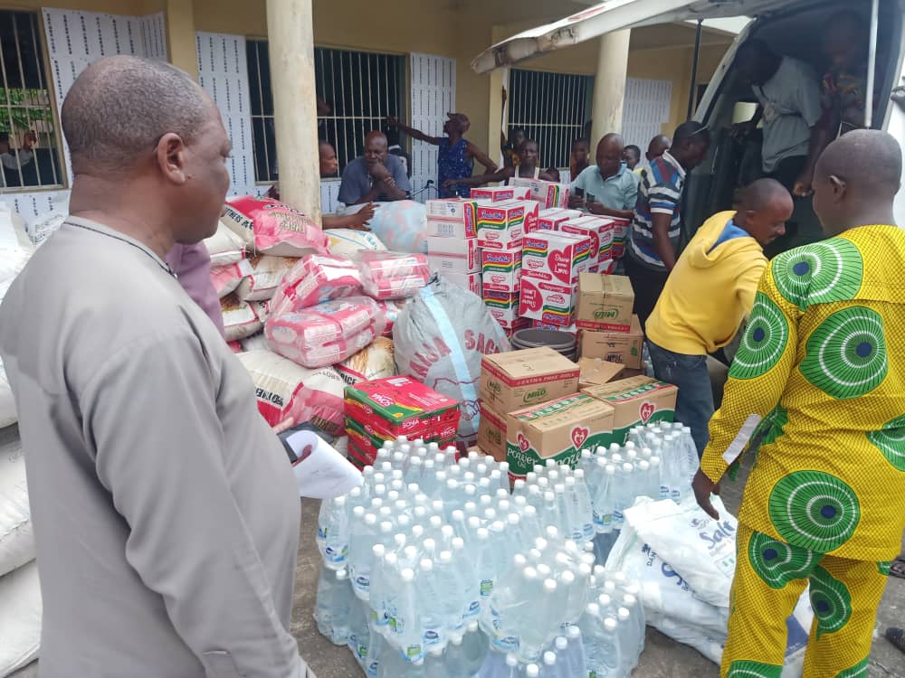 Flood: OML 30 joint venture partners donate over N50m worth of relief ...