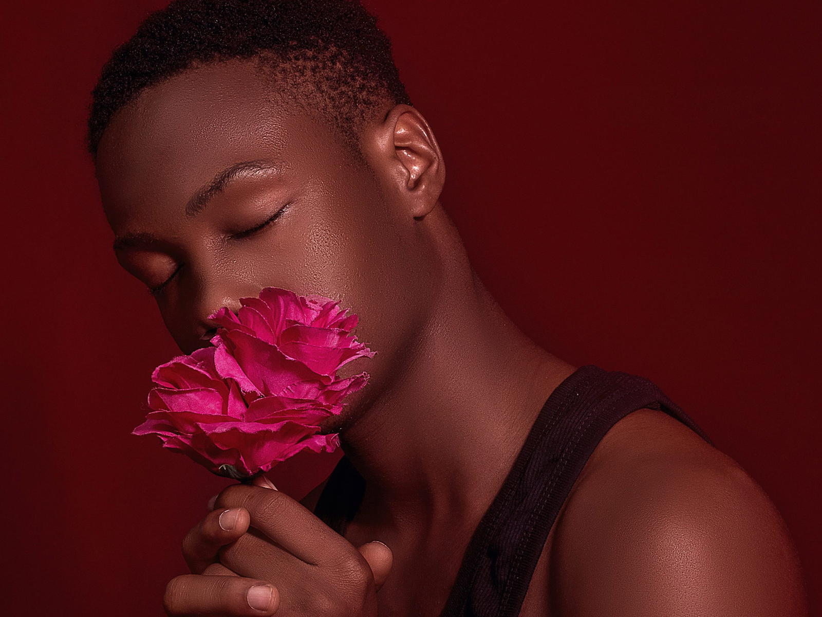 Rising Afro-pop star, Cenklaus releases 'Love Language' EP