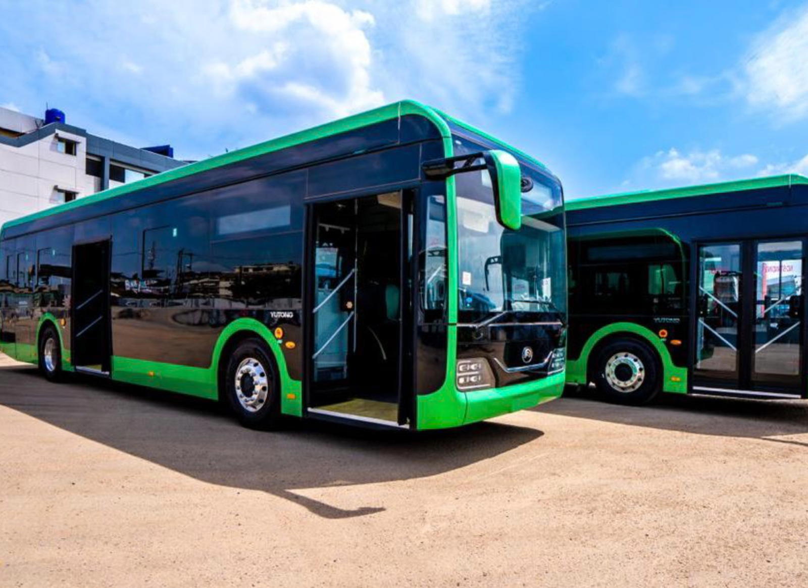 PHOTOS: Sanwo-Olu unveils first set of electric buses in Lagos ...