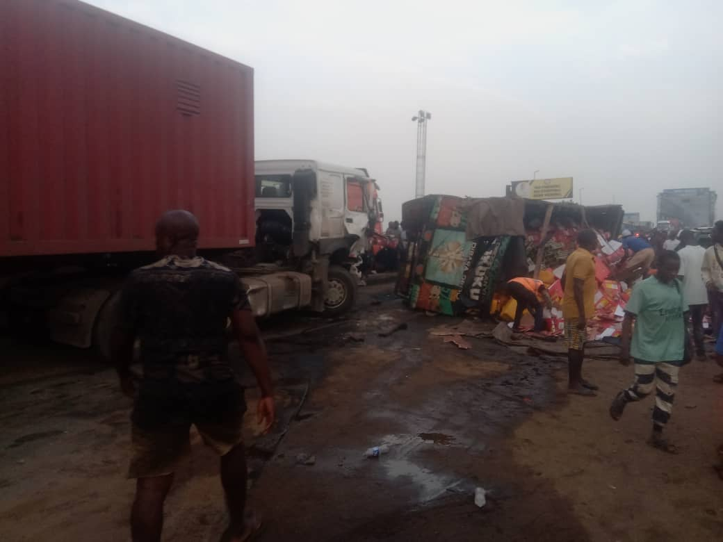 Three killed, 3 tricycles crushed as Anambra revenue agents move to ...