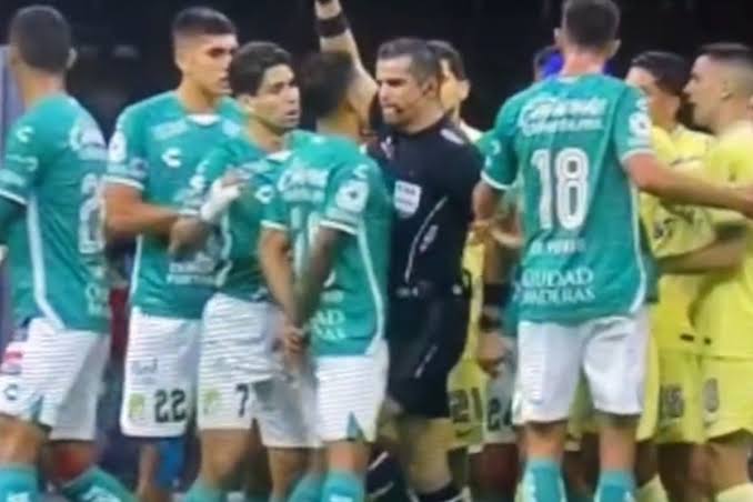 Mexican referee under investigation for kneeing player in groin ...