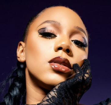 Multi-talented songstress Teshama Jacklyn Omagbitse better known by her ...