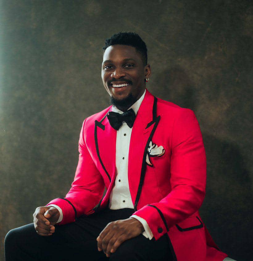 Tobi Bakre clinches Best Actor at AMVCA 2023 for 'Brotherhood ...