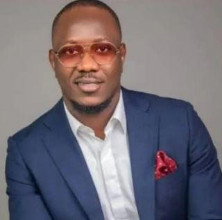 Buhari decorates Ariyo with MFR National Honours