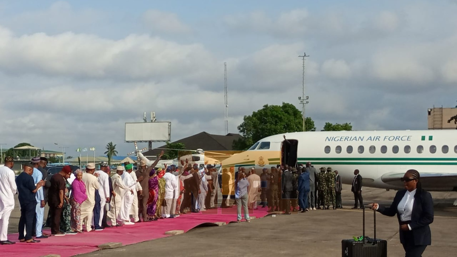 Sanwo-Olu, Gbajabiamila, others receive Tinubu in Lagos amidst ...