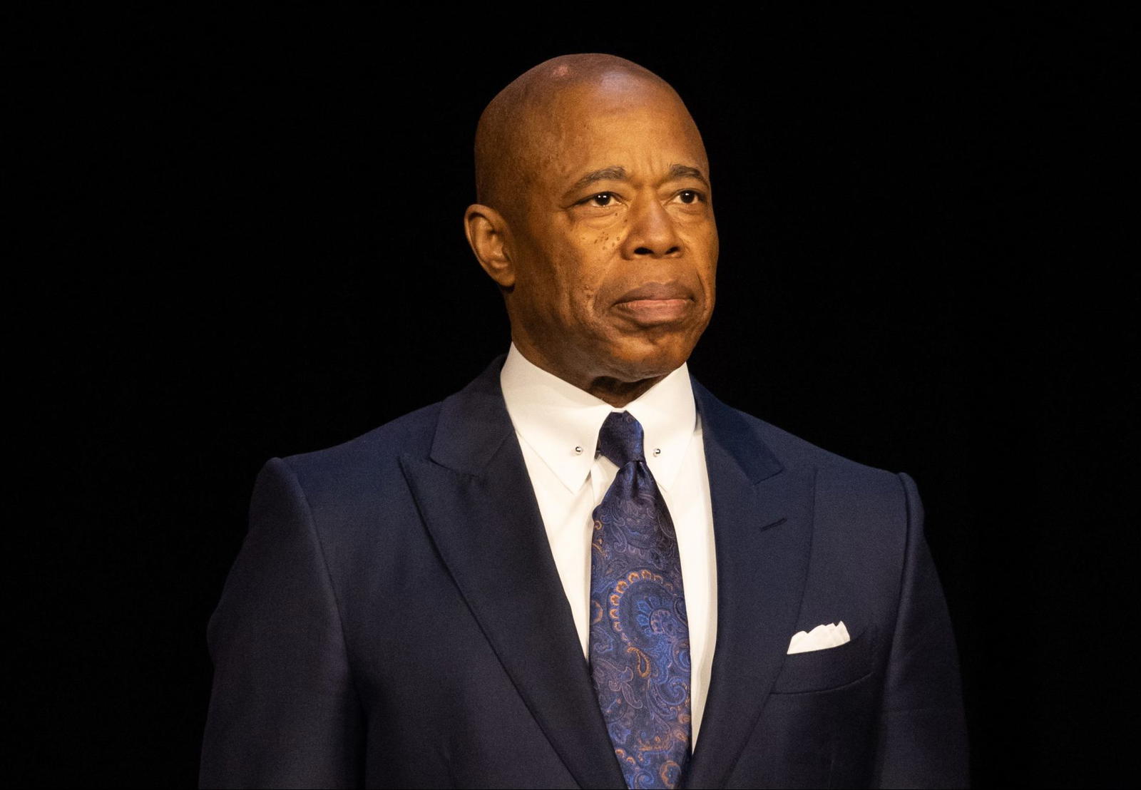 New York to hand out flyers urging migrants to go elsewhere - Vanguard News