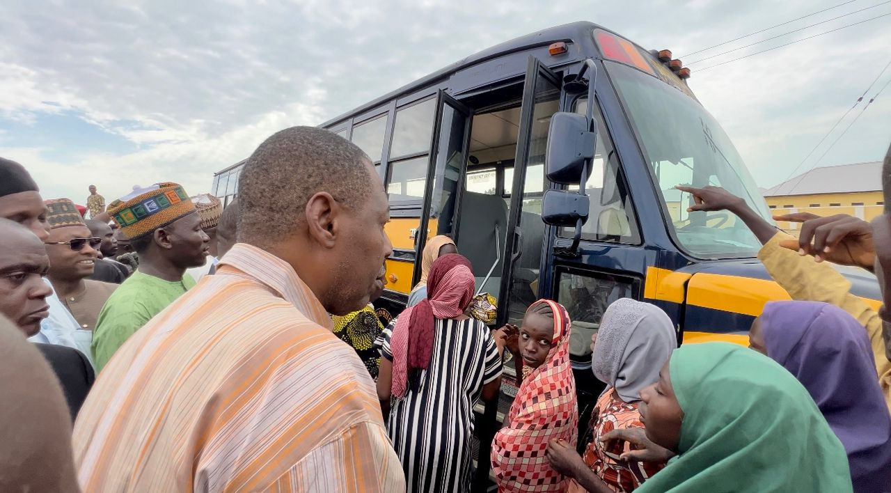 Fuel Subsidy: Zulum releases 80 buses, pick-up vans to farmers ...